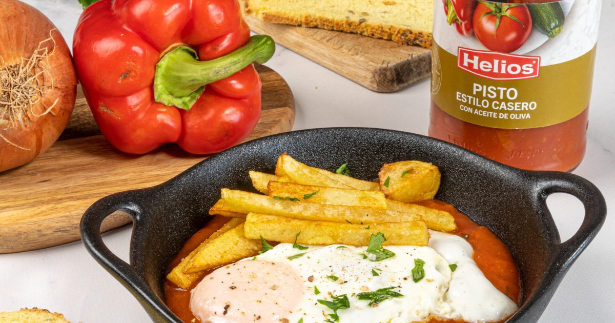 Pisto con patatas y huevo